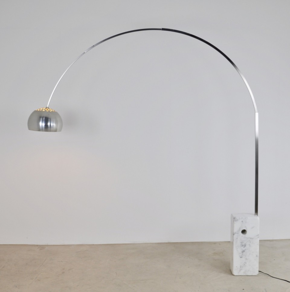 LAMPADAIRES: ARCO LED